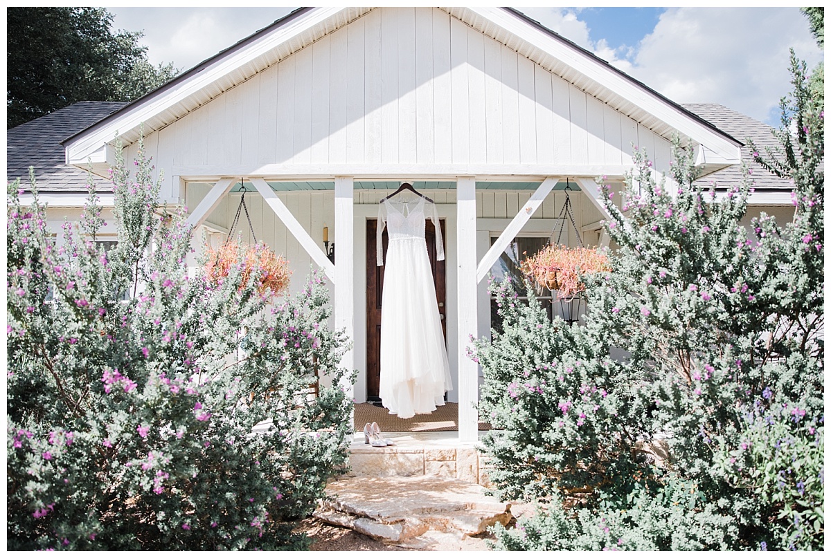 Stonebridge Wedding Venue | Outdoor Wedding - Picture Bouquet Studio
